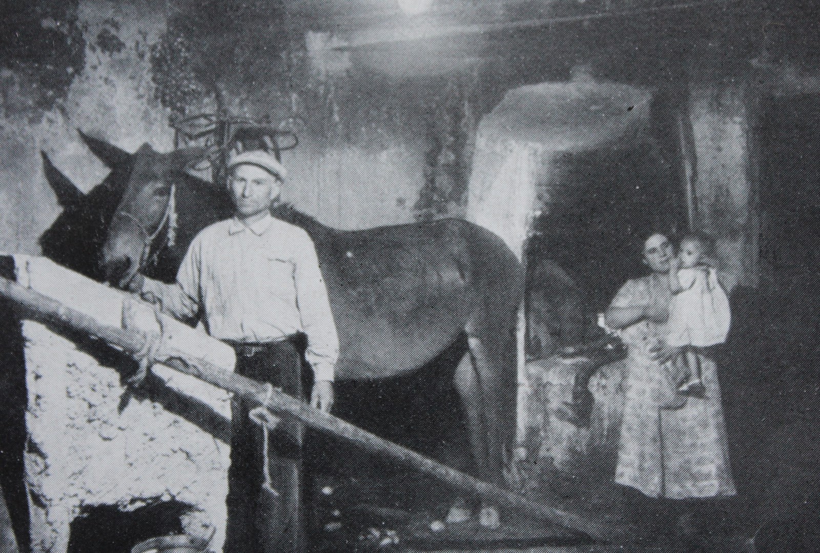 ReportageSicilia: LE IMMAGINI DI POVERTA' CONTADINA DI ANDRE' MARTIN