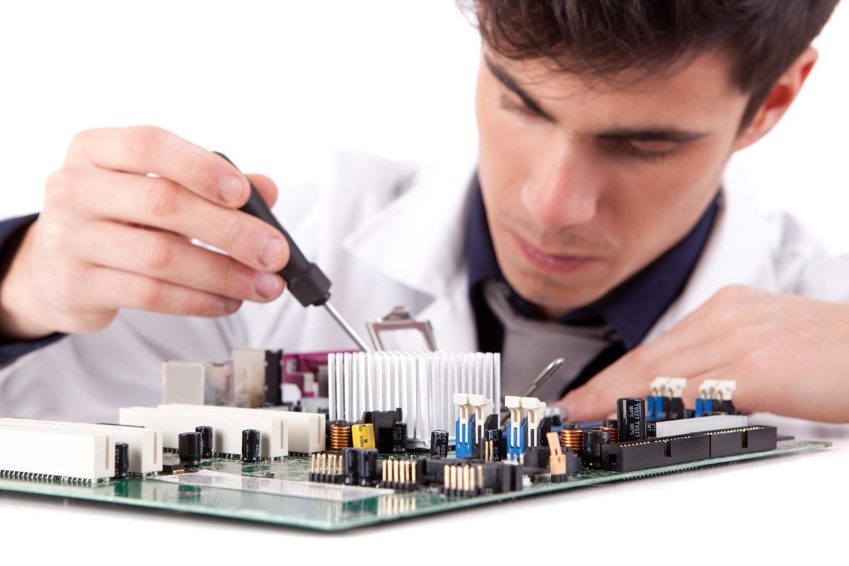 CUALIDADES DE UN TÉCNICO ~ SOPORTE TÉCNICO PRESENCIAL :v