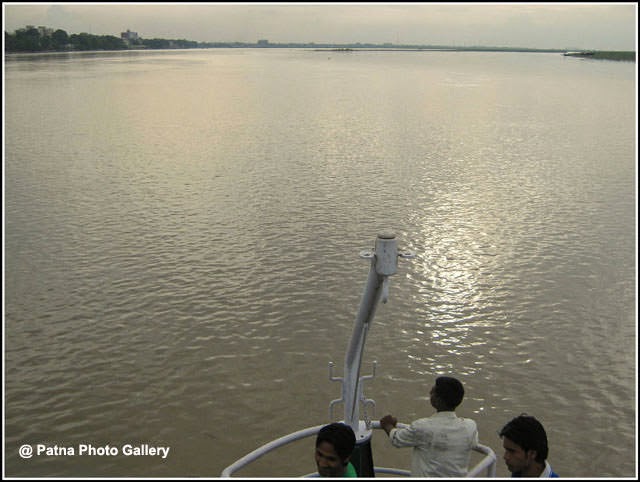 Patna Photo Gallery: M V Ganga Vihar - The Floating Restaurant