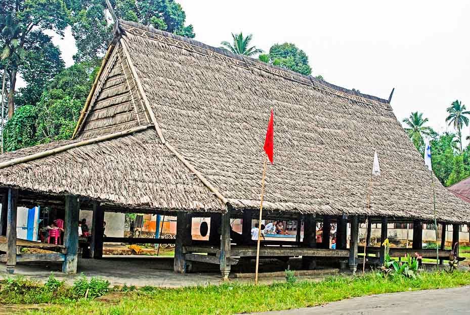 Ramzani Naswan: KONSERVASI ARSITEKTUR RUMAH TRADISIONAL MALUKU UTARA