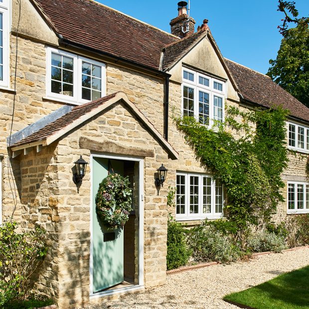 Decor : French Regency-Style Cottage House Tour | Cool Chic Style Fashion