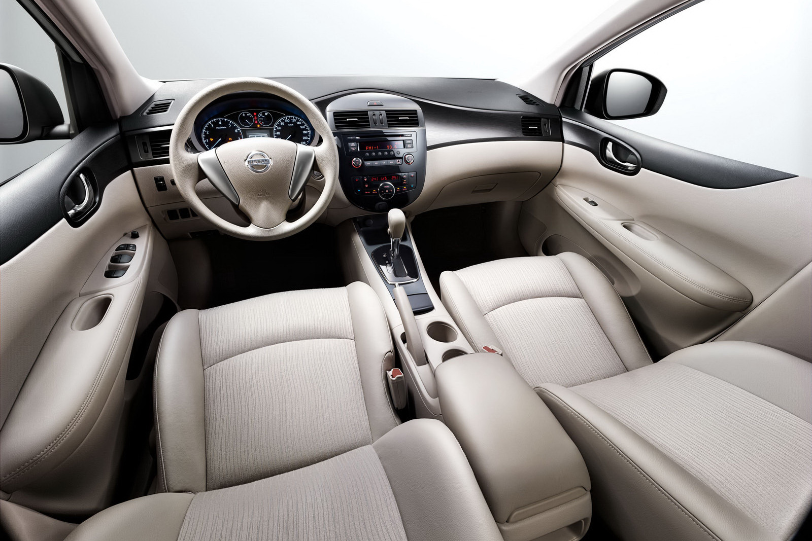 All-new Nissan Tiida (Versa) officially revealed