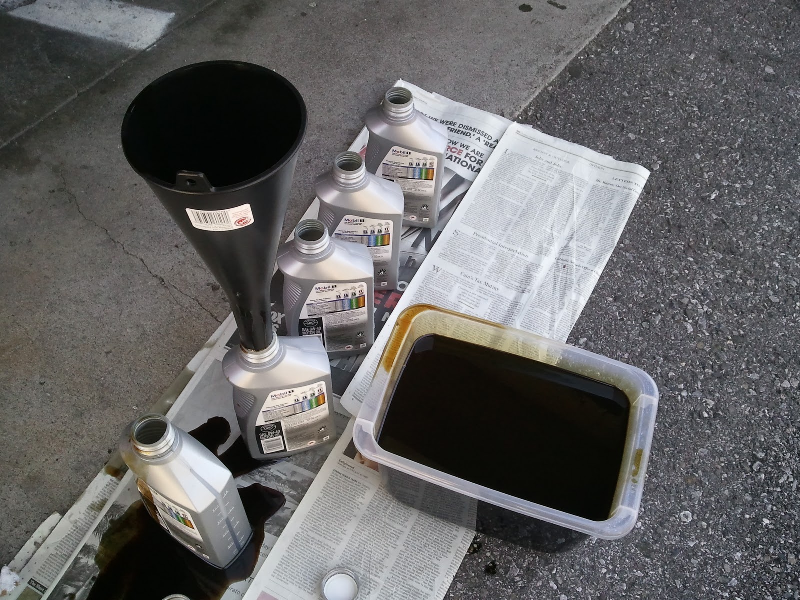 ThE vOoDoO tHaT yOu Do!: DIY: VW Jetta/Golf MKV 2.5L Oil Change