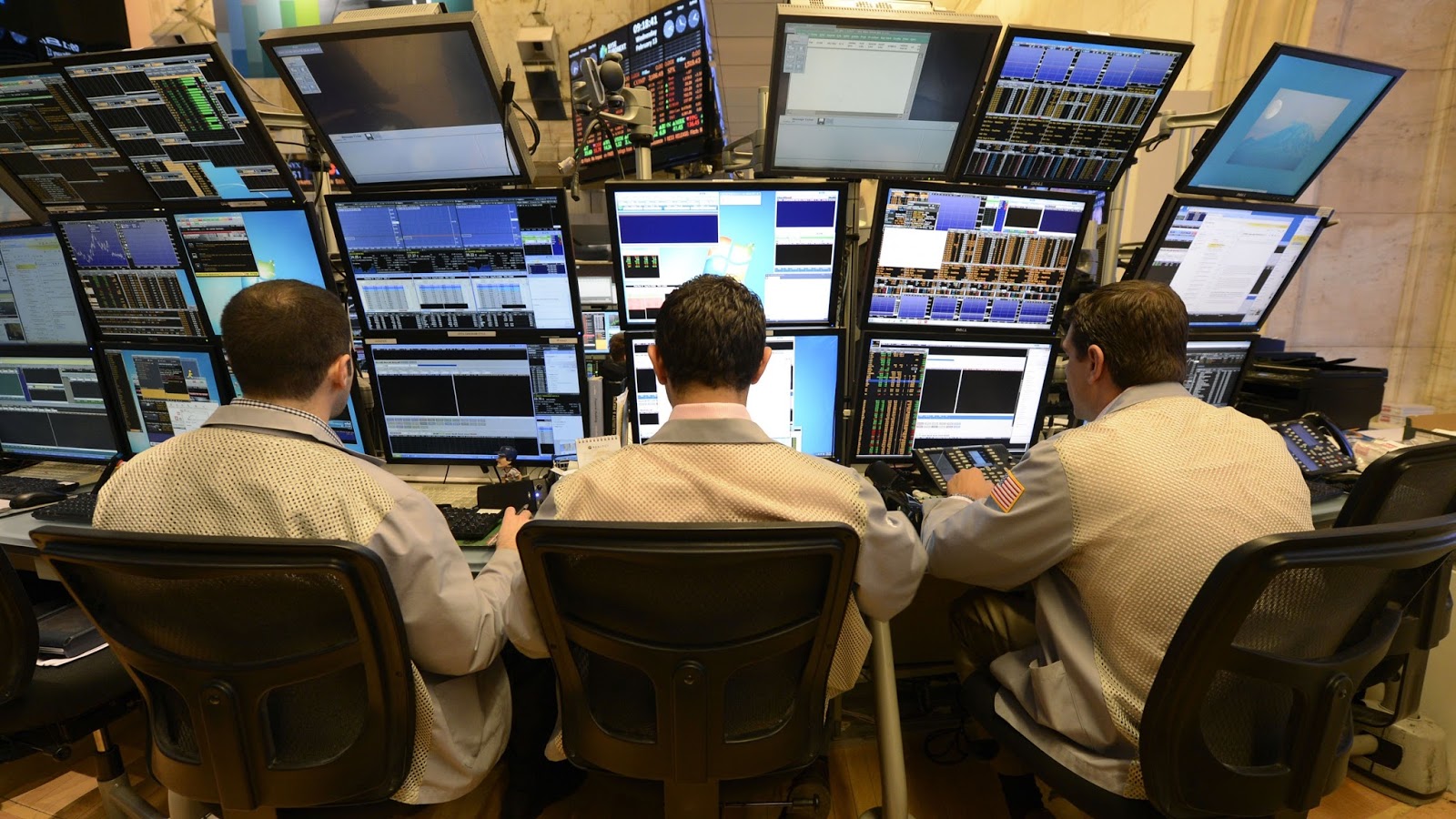 Observations in an undemocratic world: The bloomberg terminal