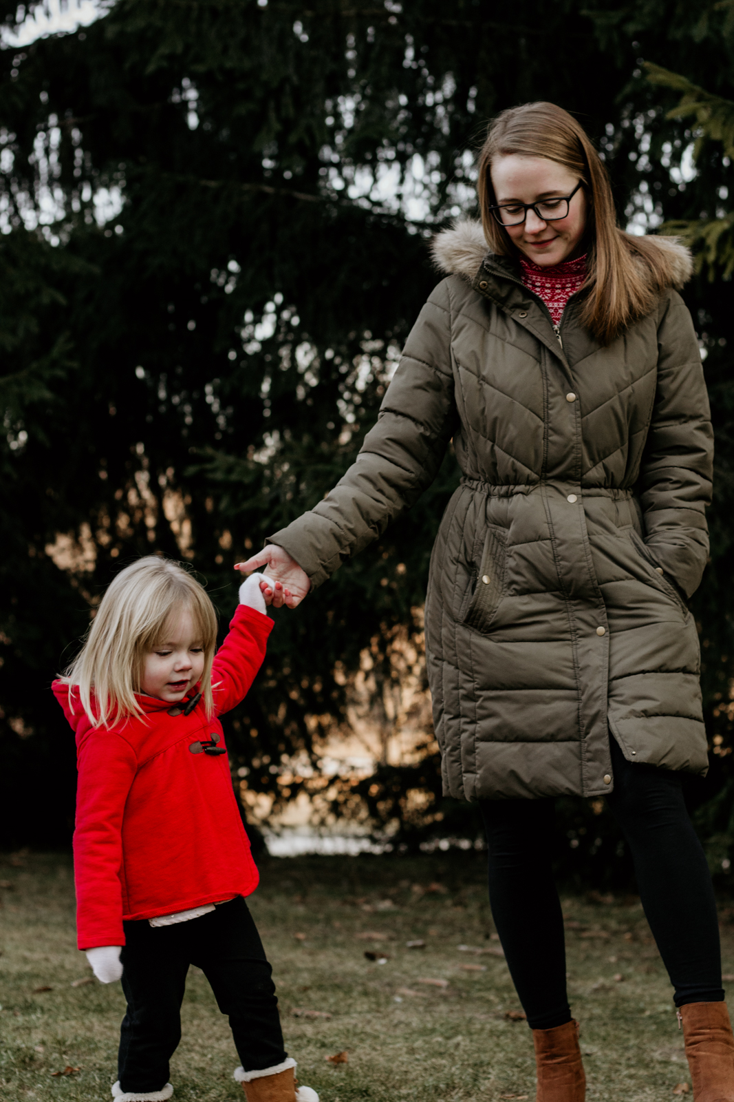 Christmas Mini Session with Maya & Addy! | Midwest Mermaid