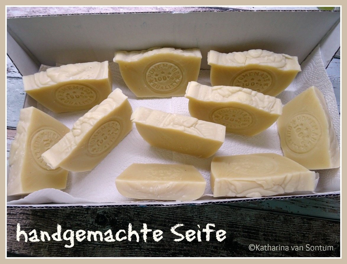 ich hab da mal was ausprobiert: meine erste handgemachte (gesiedete) Seife