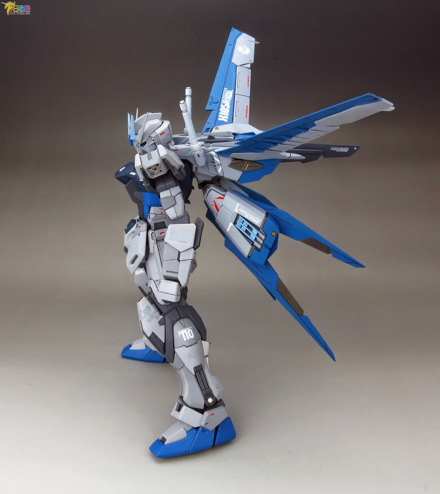 Gundam Family: MG 1/100 GAT-X105 Aile Strike Gundam Ver. RM "Phase ...