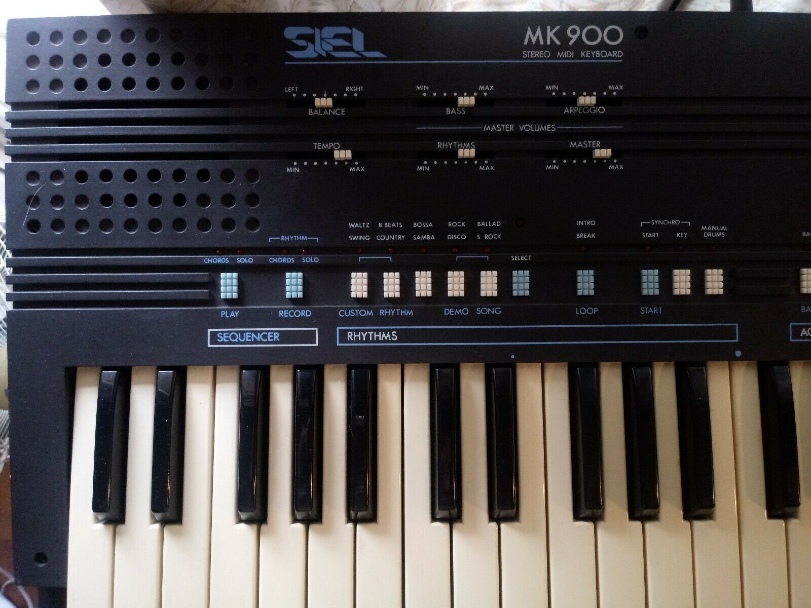 MATRIXSYNTH: Siel MK 900 Preset Synthesiser w Sequencer
