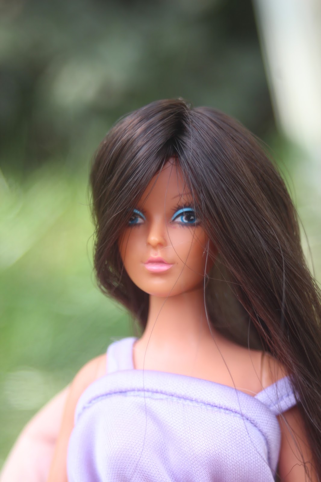 PLANET OF THE DOLLS: Doll-A-Day 2017 #233:Tuesday Taylor and Suntan ...