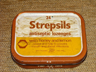 BARANG ANTIK DAN BARANG TETEK BENGEK: KALENG PERMEN - STREPSILS