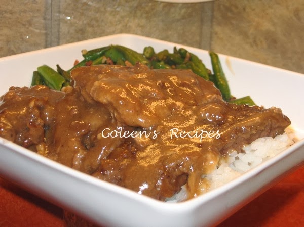 Coleen's Recipes: QUICK STEAK and GRAVY