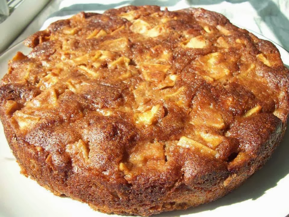 Catch me if you Ren: One Bowl Apple Cake