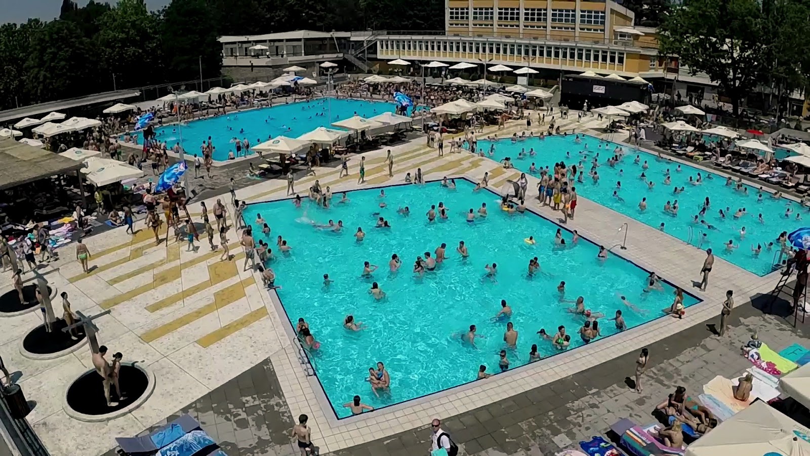 Snimanje iz vazduha: SC Olimp i Dečija predstava u Mirijevu