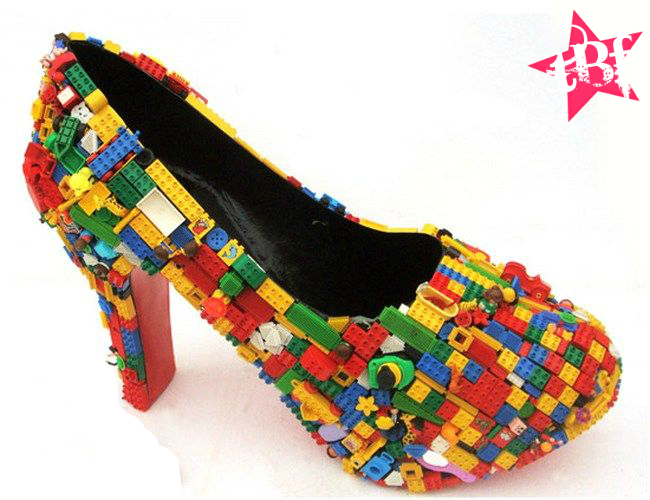 thebigfront: WTF Shoes: 71 of the Weirdest Footwear Fails