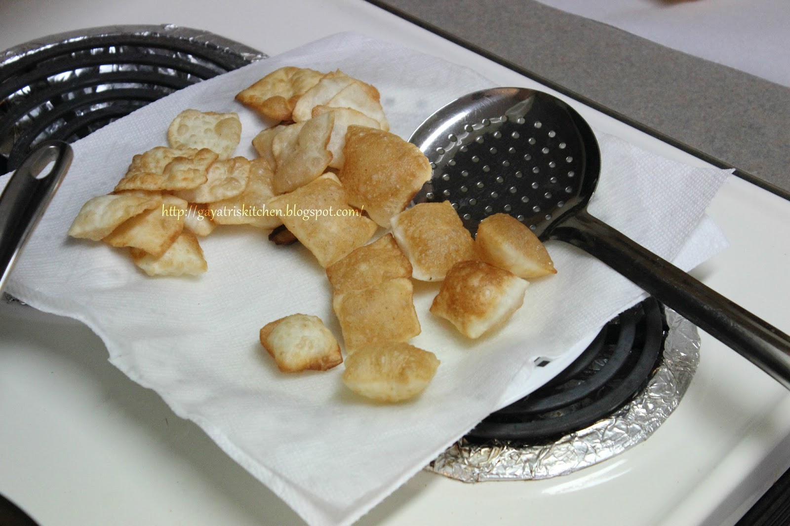 Gayatri's Kitchen: POORI | PURI for PANI PURI | PURI FOR GOLGAPPA or ...