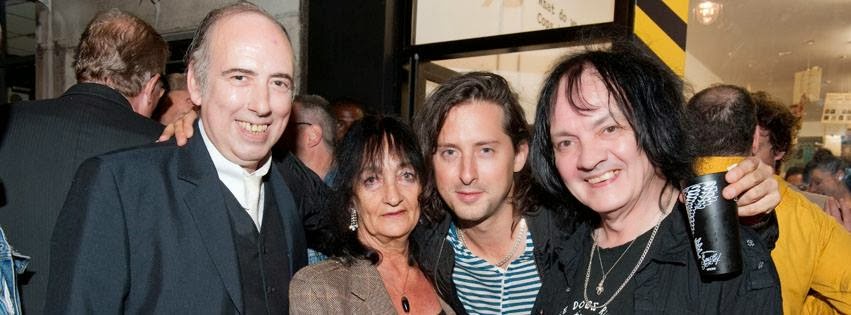 [E.O.M.S.]: Mick Jones, Pennie Smith, Carl Barat & Kris Needs