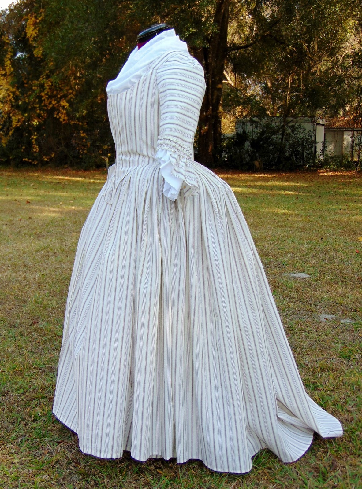 The Antique Sewist: 1770s "ribbon candy" Anglaise - Larkin & Smith ...