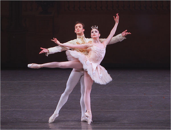 Life of a Freelance Dancer: Freelancing from a Woman's Perspective