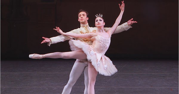 Life of a Freelance Dancer: Freelancing from a Woman's Perspective