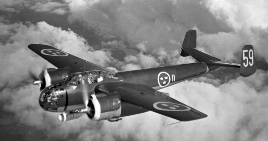 FDRA - Fuerza Aérea: Bombardero SAAB 18 (Suecia)