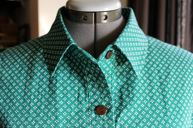 four square walls: sewing a collar: a different order