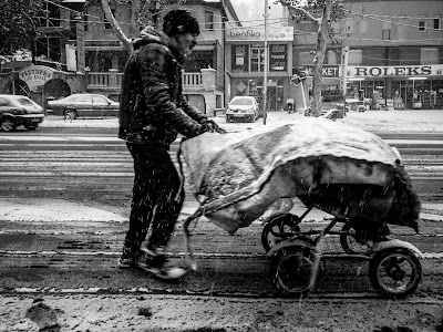ÖZGÜR MEDYA: Makedonya’nın Tiyatro Oskar’ını Cenap Samet kazandı