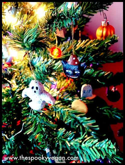 The Spooky Vegan: 7 Ways to Decorate For and Celebrate Creepmas