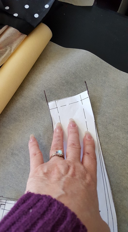 Designs From Time Historical Costumes: ELIZABETHAN KIRTLE TUTORIAL: