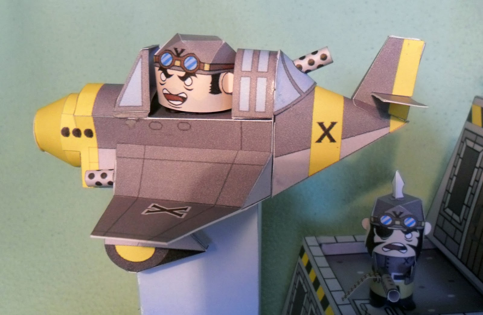 Gibbering Madness: Flipitpapercombat... Black X army...