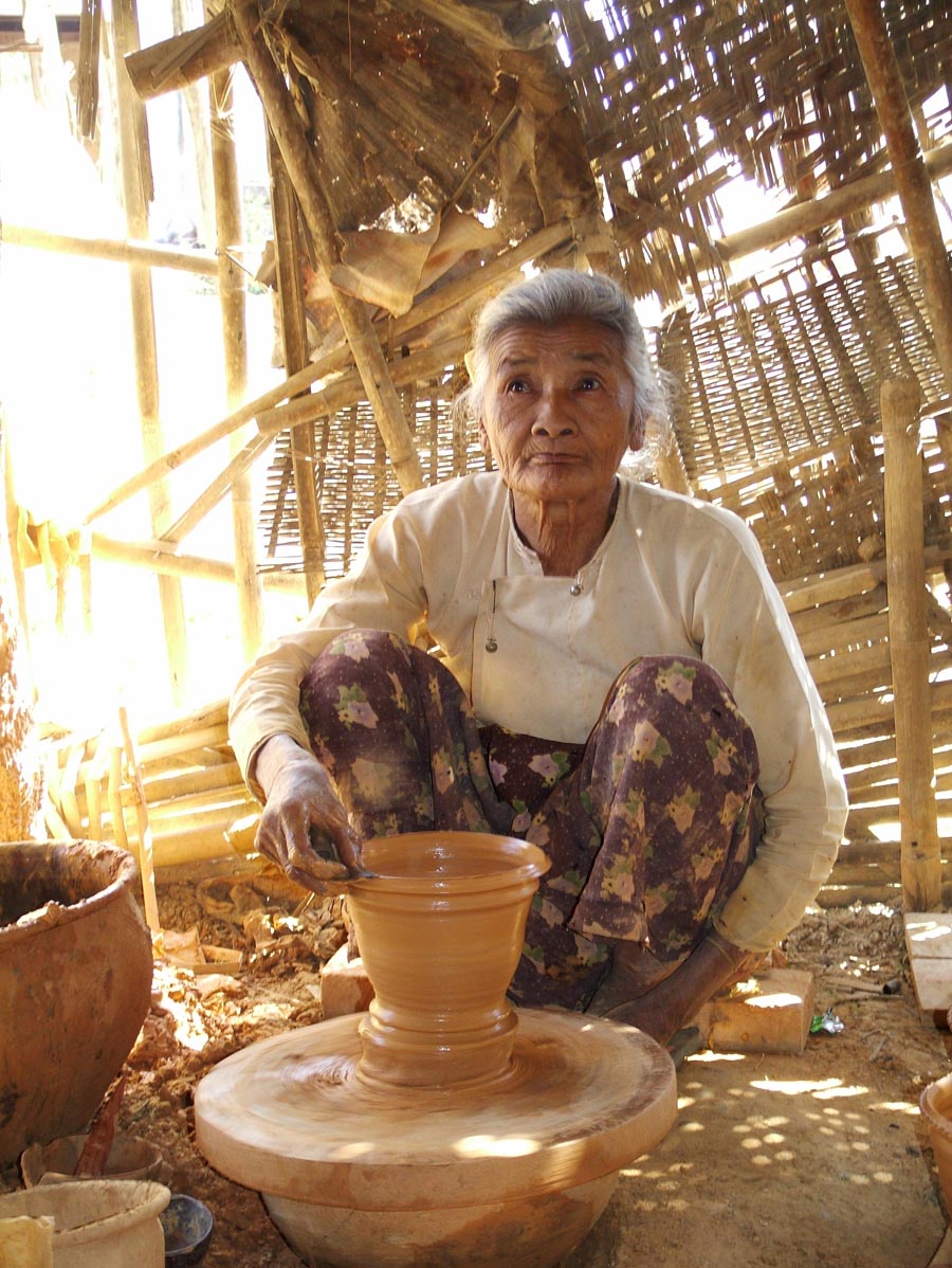 MyanmarTableware: Myanmar pottery