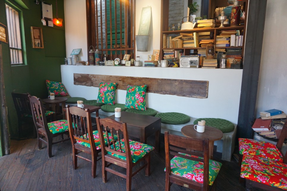 AREX: [Yeonam-dong] Enjoy Vietnamese Coffee at Cong Caphe in Seoul