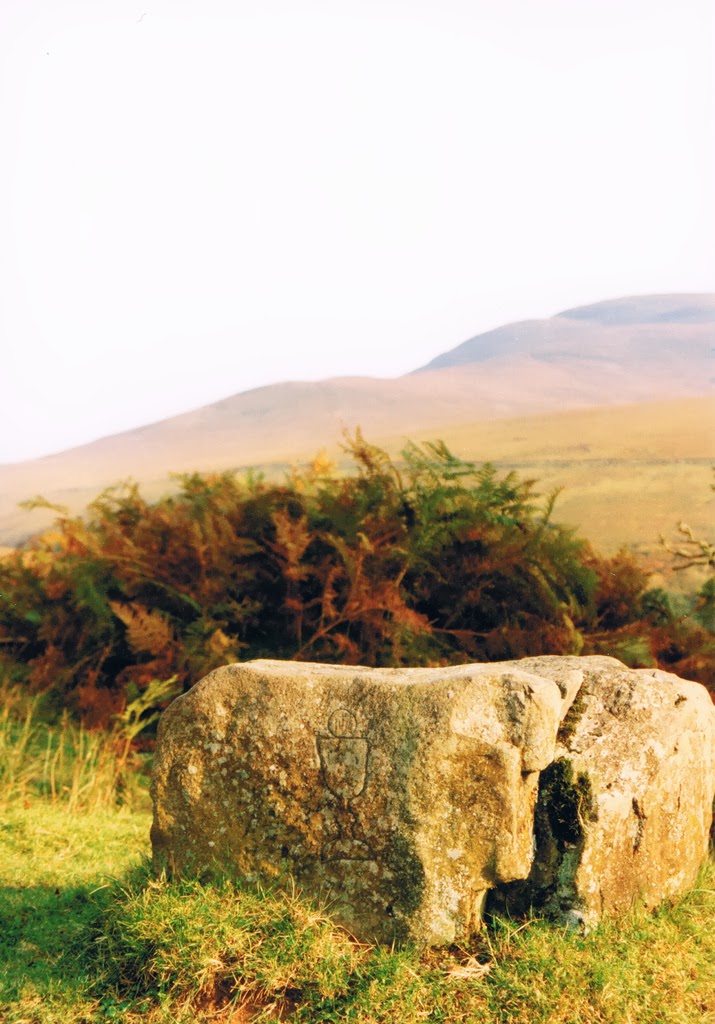 The Calum Maclean Project: Clach na h-Aidhrinn / The Mass Stone