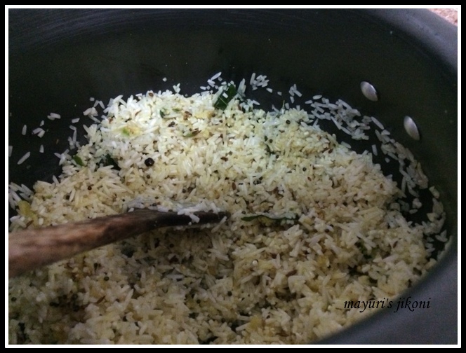 Mayuri's Jikoni: 25. khatti kanki (curd rice gujarati style)