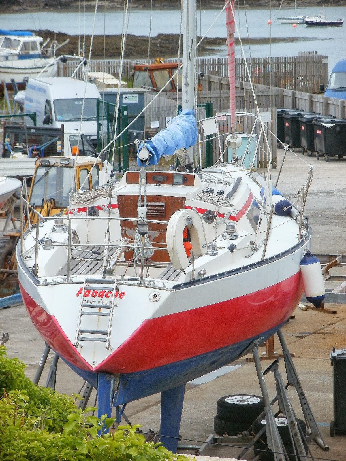 Shockwave40: PANACHE - Contention 33 production yacht - Holyhead Marina ...