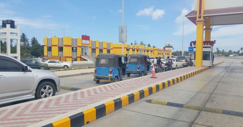 Kufungwa kwa Mageti ya Daraja la Kigamboni Kwasababisha, Vurugu, Foleni ...