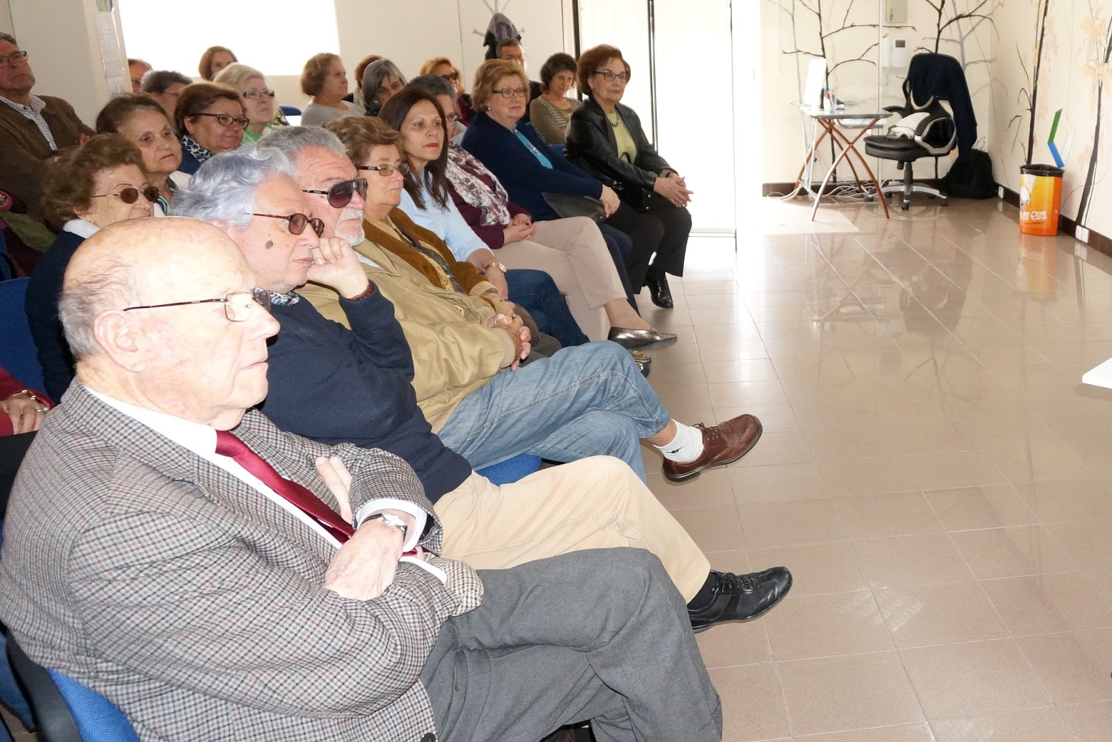 Uniseti: CLEMENTINA CONVIDA - Actriz Maria Simões