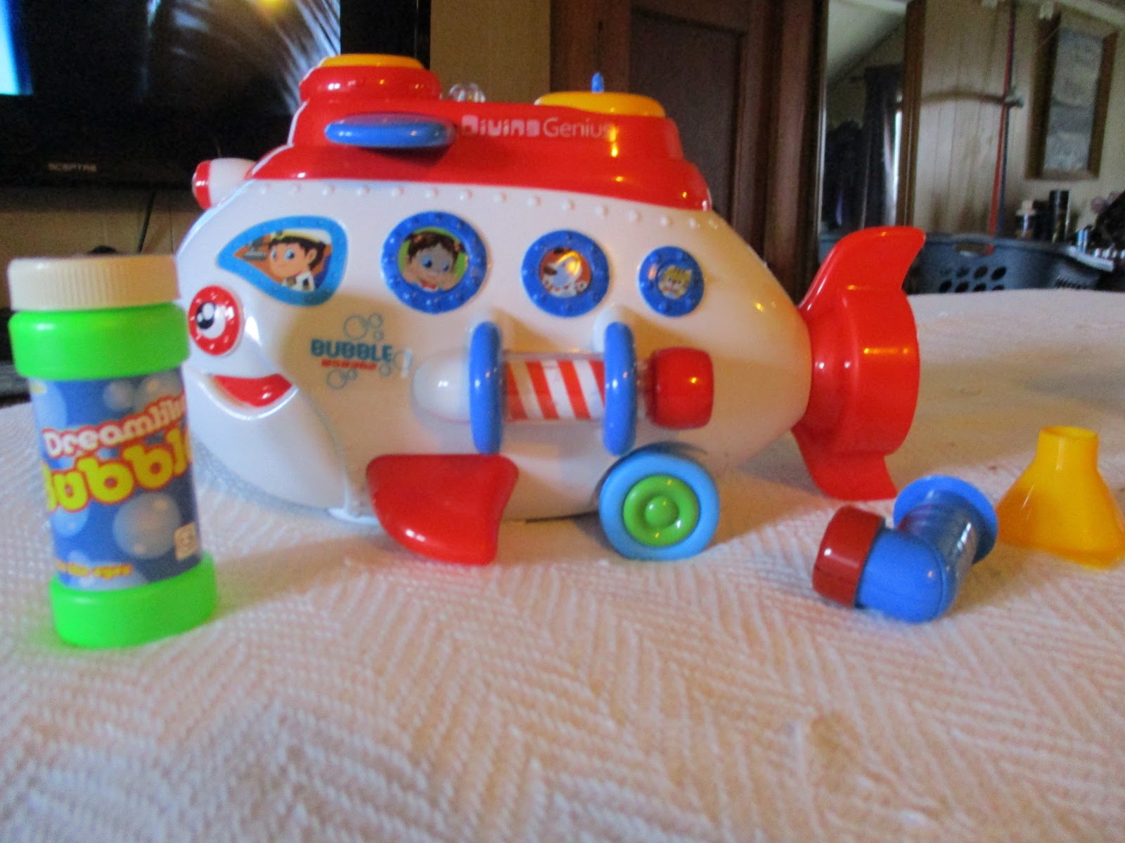 Donna's Reviews And Thoughts : Bubble Boat Battery Operated Toy ...