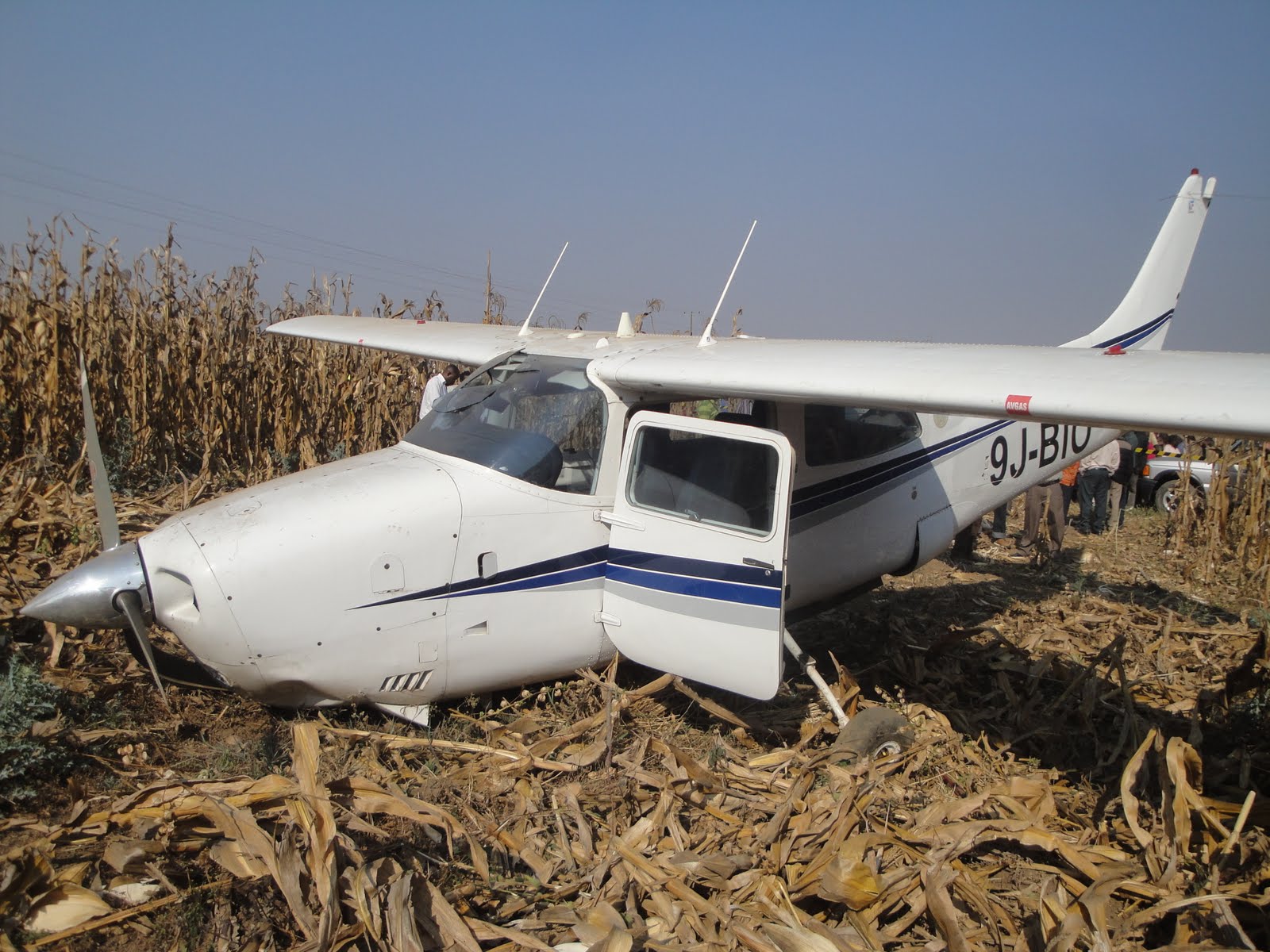 Daily Mitikasi Blog: AJALI YA NDEGE MBEYA KATIKA PICHA