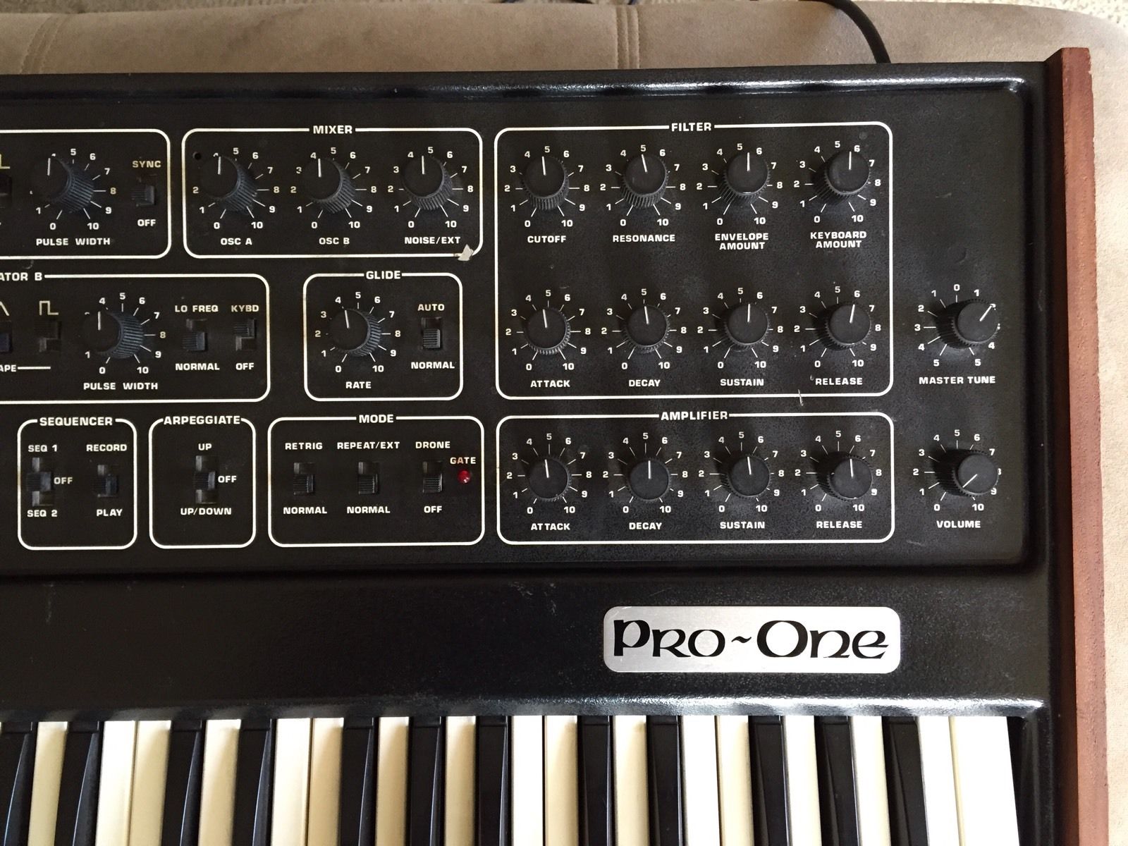 MATRIXSYNTH: Sequential Circuits - Pro One SN 0434 with J-wire Keyboard