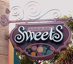 Universal Landing: Studio Sweets