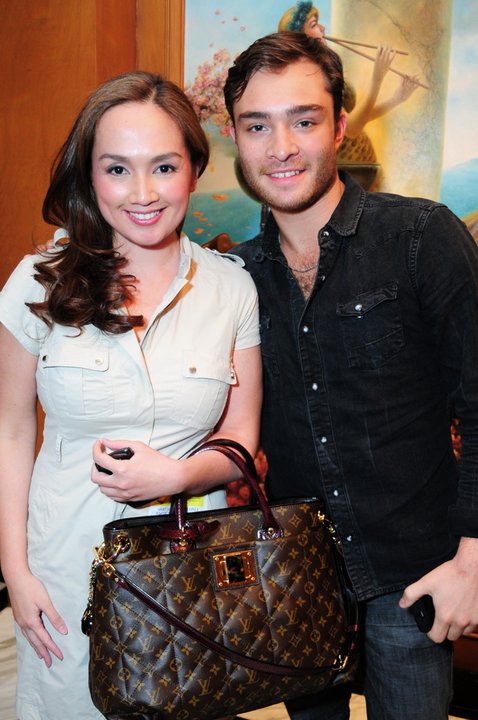Showbiz Manila: Ed Westwick Arrives in Manila