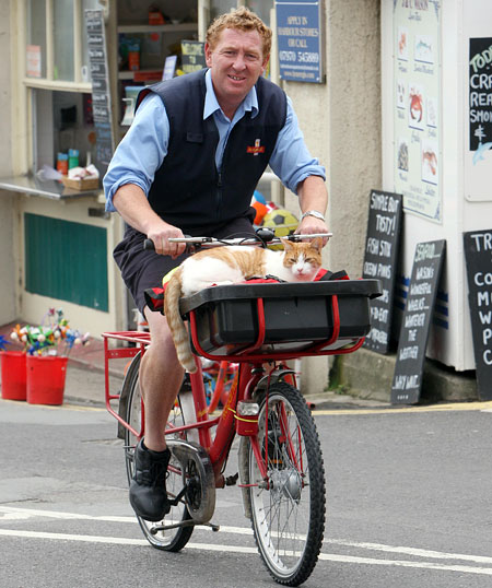 Dunia Dalam Gambar: Funny Postman