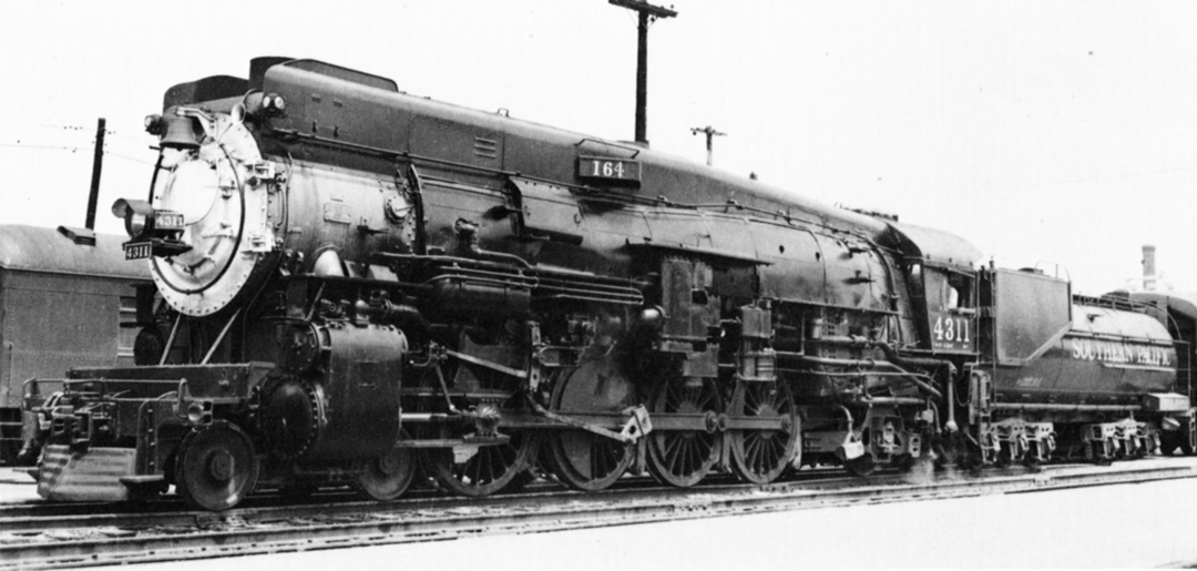modeling the SP: The SP 4-8-2 from Athearn