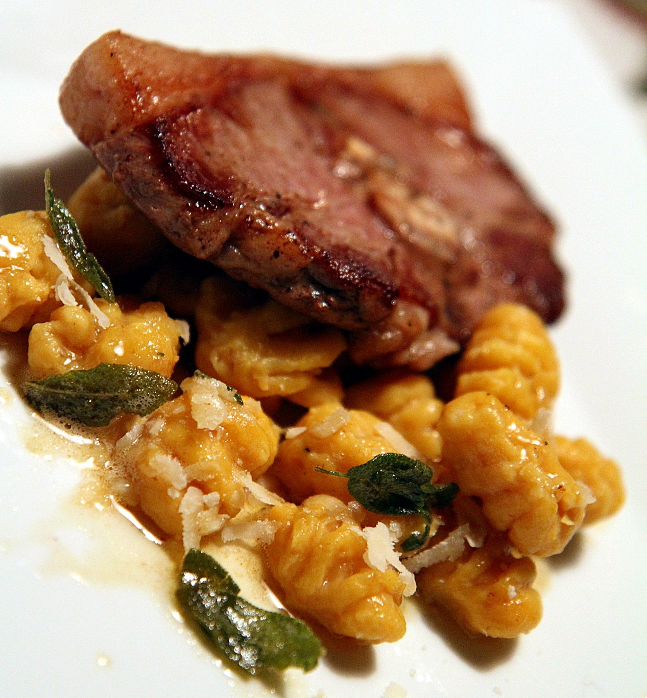 Pumpagnocchi med parmesanost och salviasmör ~ Nam Nam