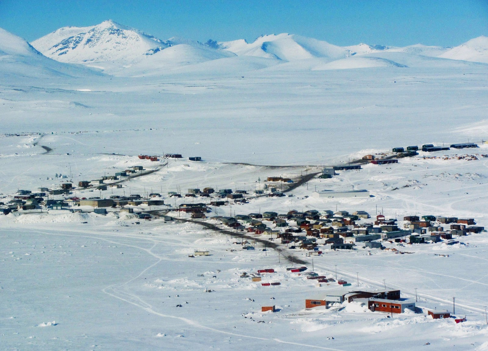 Ultima Thule: Clyde River, Baffin Island- an artistic inuit settlement ...