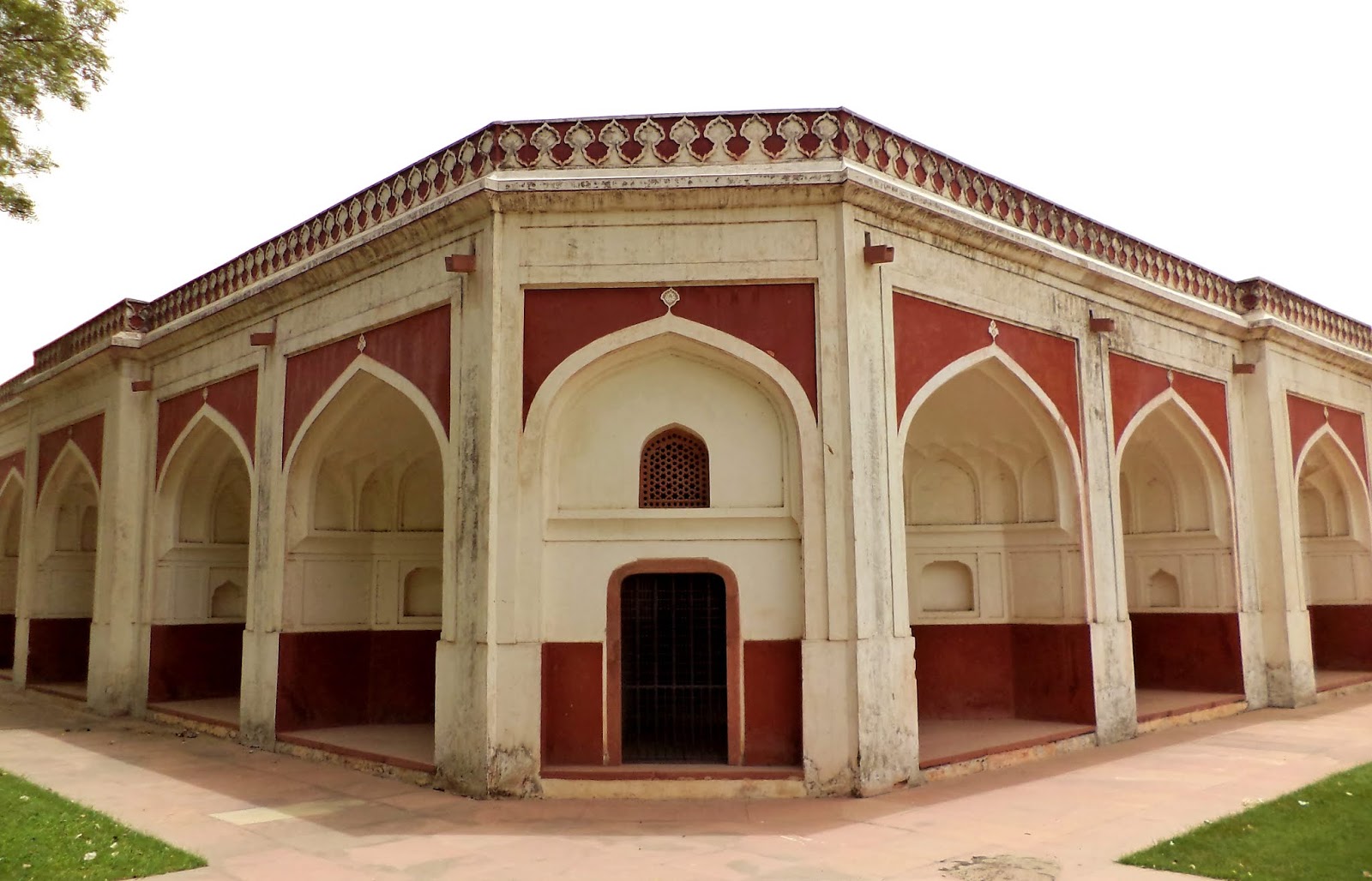 One of the Hidden Gems in Delhi : The Sunder Nursery