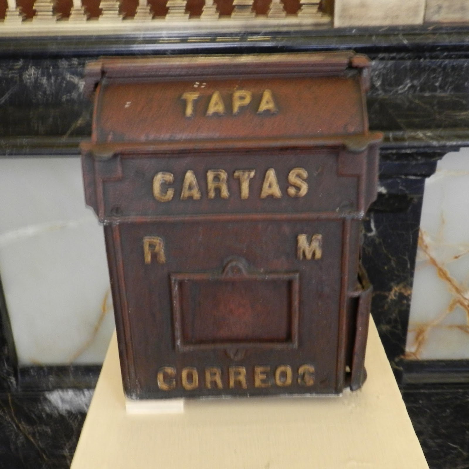 Lois and Mary's Great Adventures: Mexico City - post office