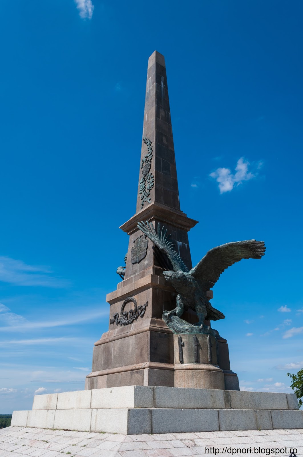 .printre nori: Monumentul Independentei - Tulcea