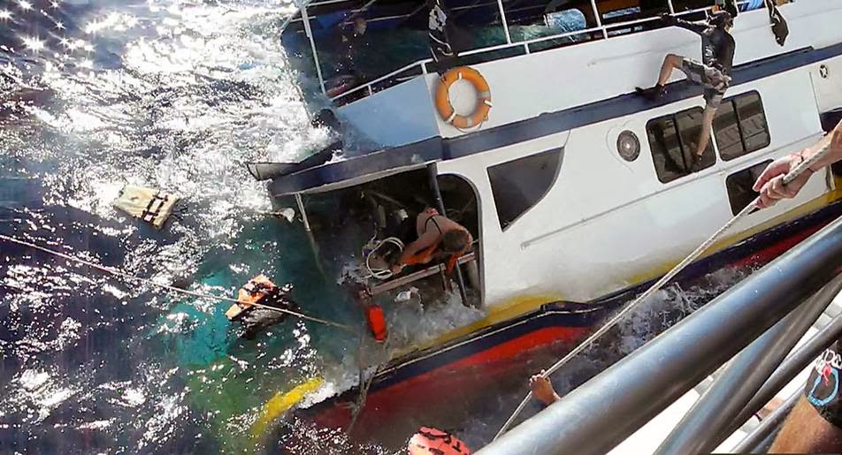 Video: Dramatic scenes as passengers rescued from sinking vessel
