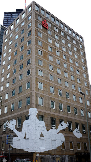 Alexandre Orion New Mural In Frankfurt, Germany – StreetArtNews